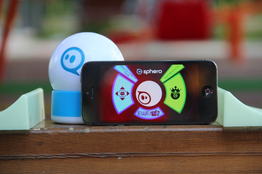 Обзор Sphero 2.0 — высокотехнологичная игрушка для всех возрастов